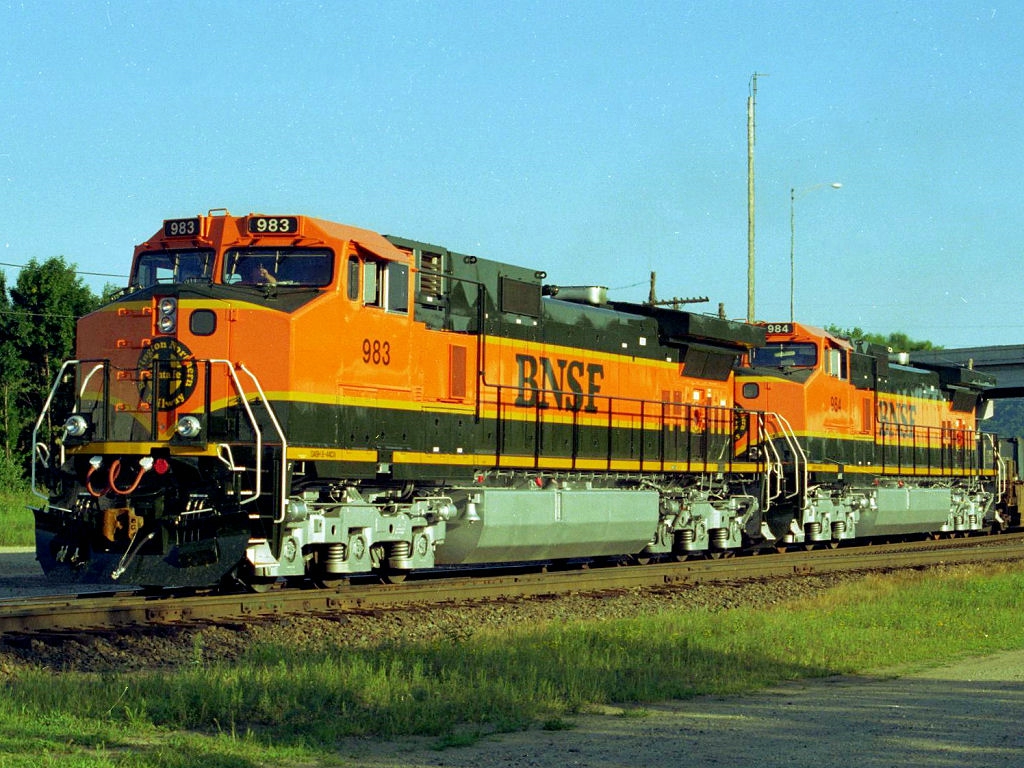 BNSF 983